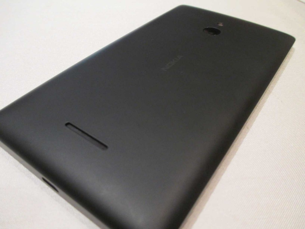 Review: Nokia XL hands-on experience - TechnoFall