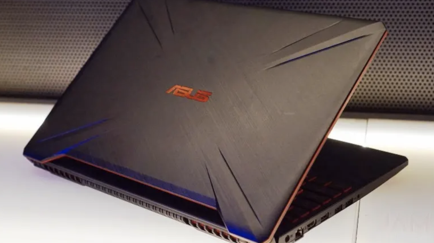 ASUS TUF FX505 gaming laptop review - TechnoFall